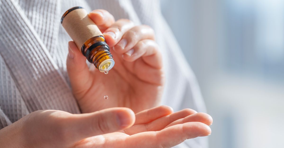 Tea Tree Oil for Warts: Benefits, Uses & Does It Work?